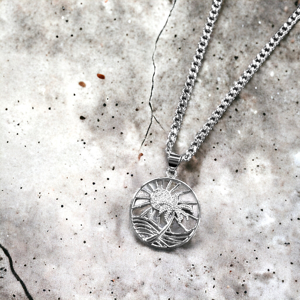 LIMITED EDITION Moissanite Diamond Palm Tree Sun Pendant – Berck